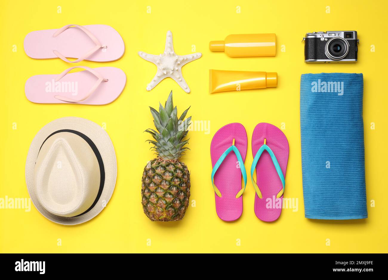 Yellow stuff on beach hi-res stock photography and images - Alamy