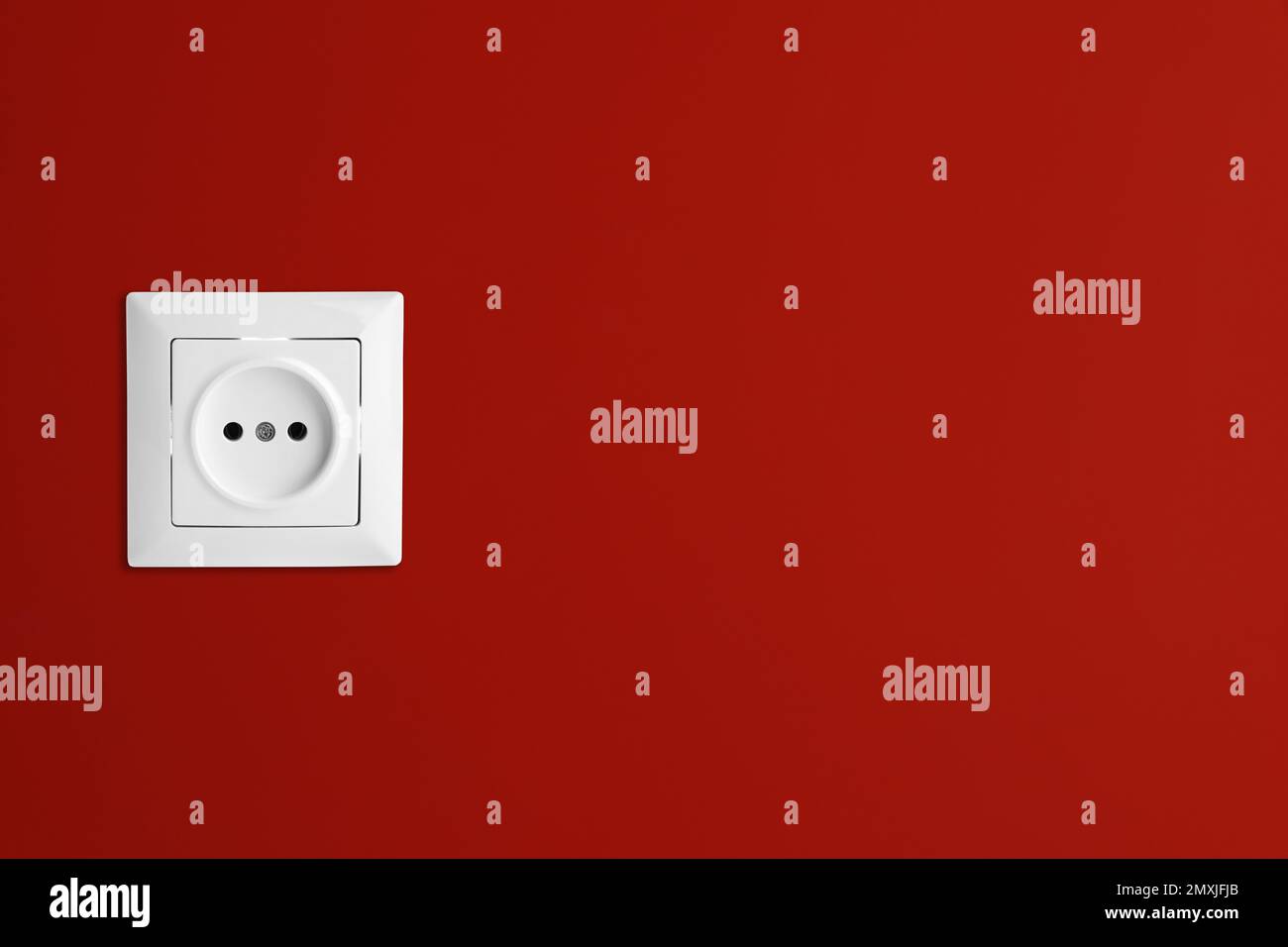 Clean white electrical outlet hi-res stock photography and images - Alamy