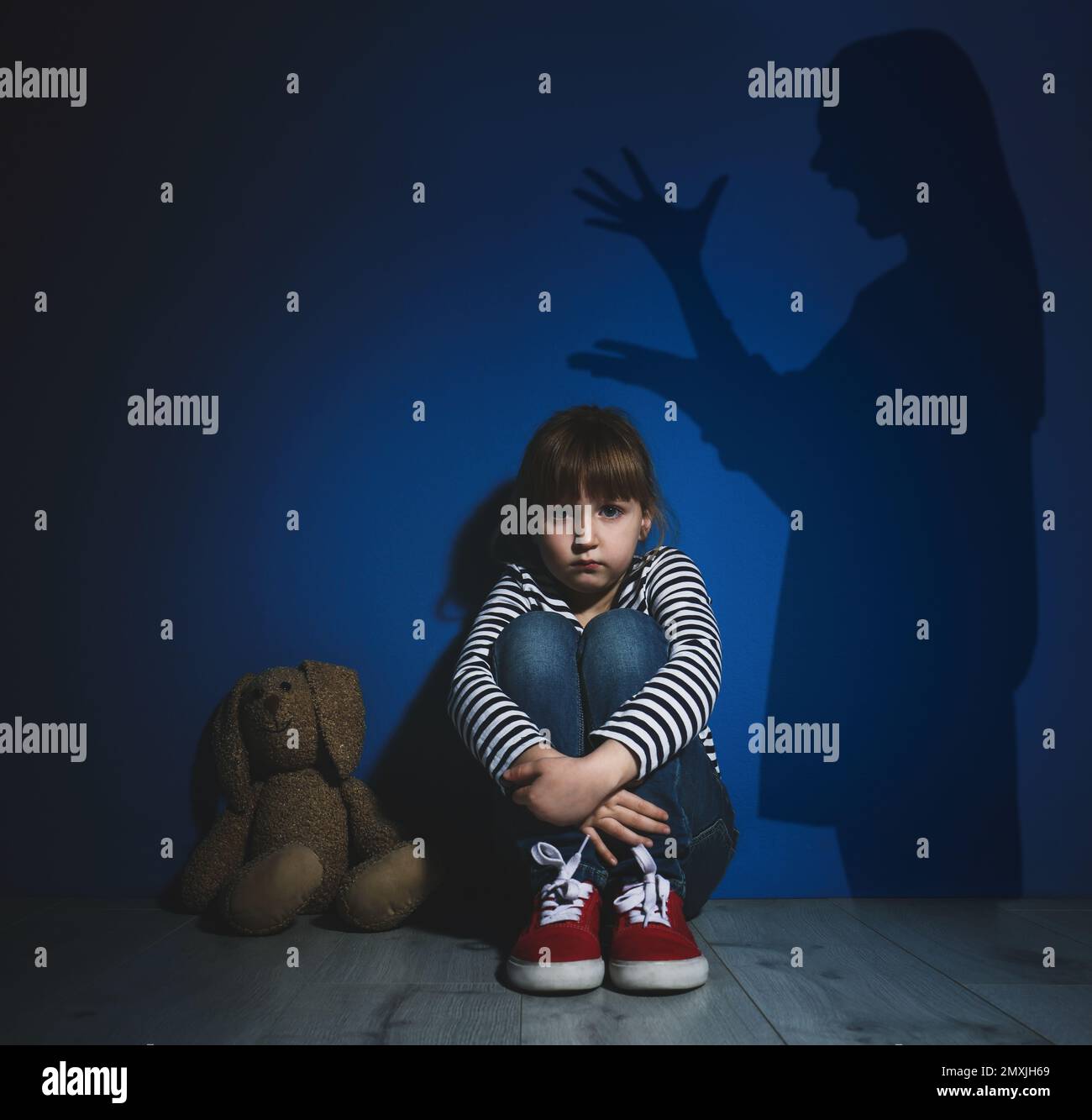 Domestic abuse silhouette victim hi-res stock photography and images ...