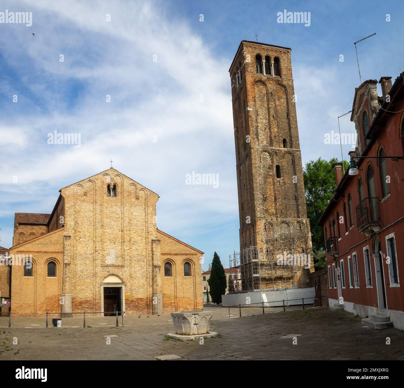Basilica dei Santi Maria e Donato, Murano Stock Photo - Alamy