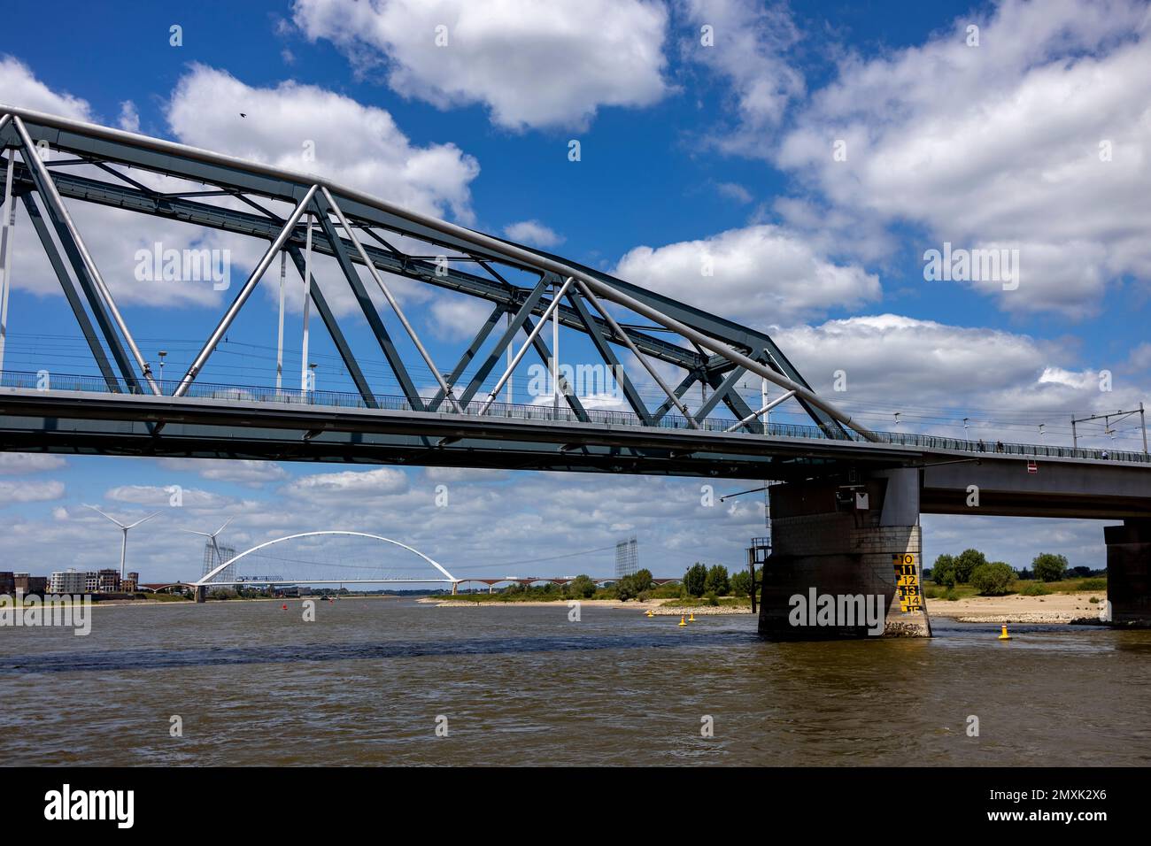 Tower detail bridge vessel hi-res stock photography and images - Alamy