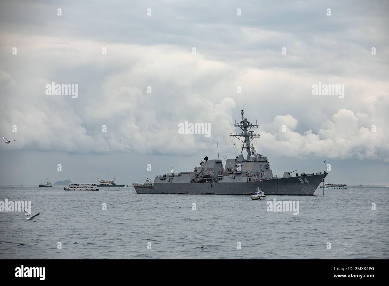 USS Nitze (DDG-94), an Arleigh Burke-class destroyer of U.S. Navy, is ...