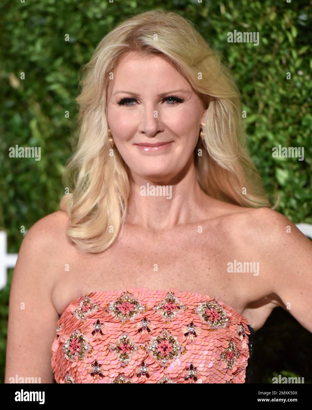 Chef Sandra Lee attends the "God's Love We Deliver" Golden Heart Awards ...