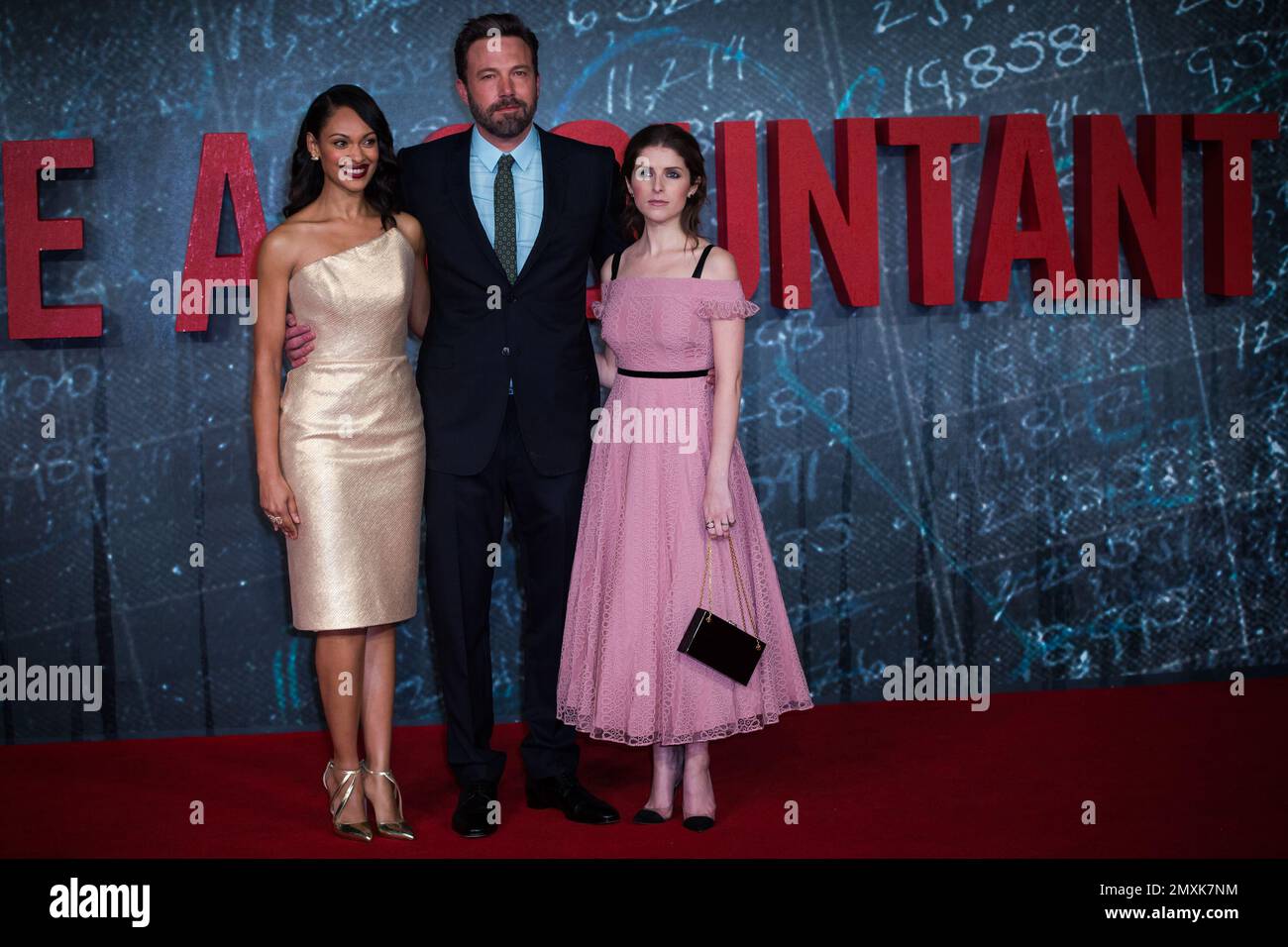 Actors Cynthia Addai-Robinson, Ben Affleck and Anna Kendrick pose for ...