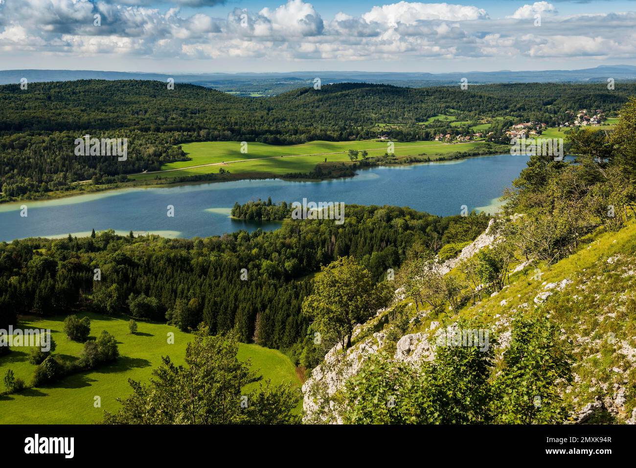 lake scenery, Lac d Ilay, Champagnole, Jura Department, Bourgogne ...