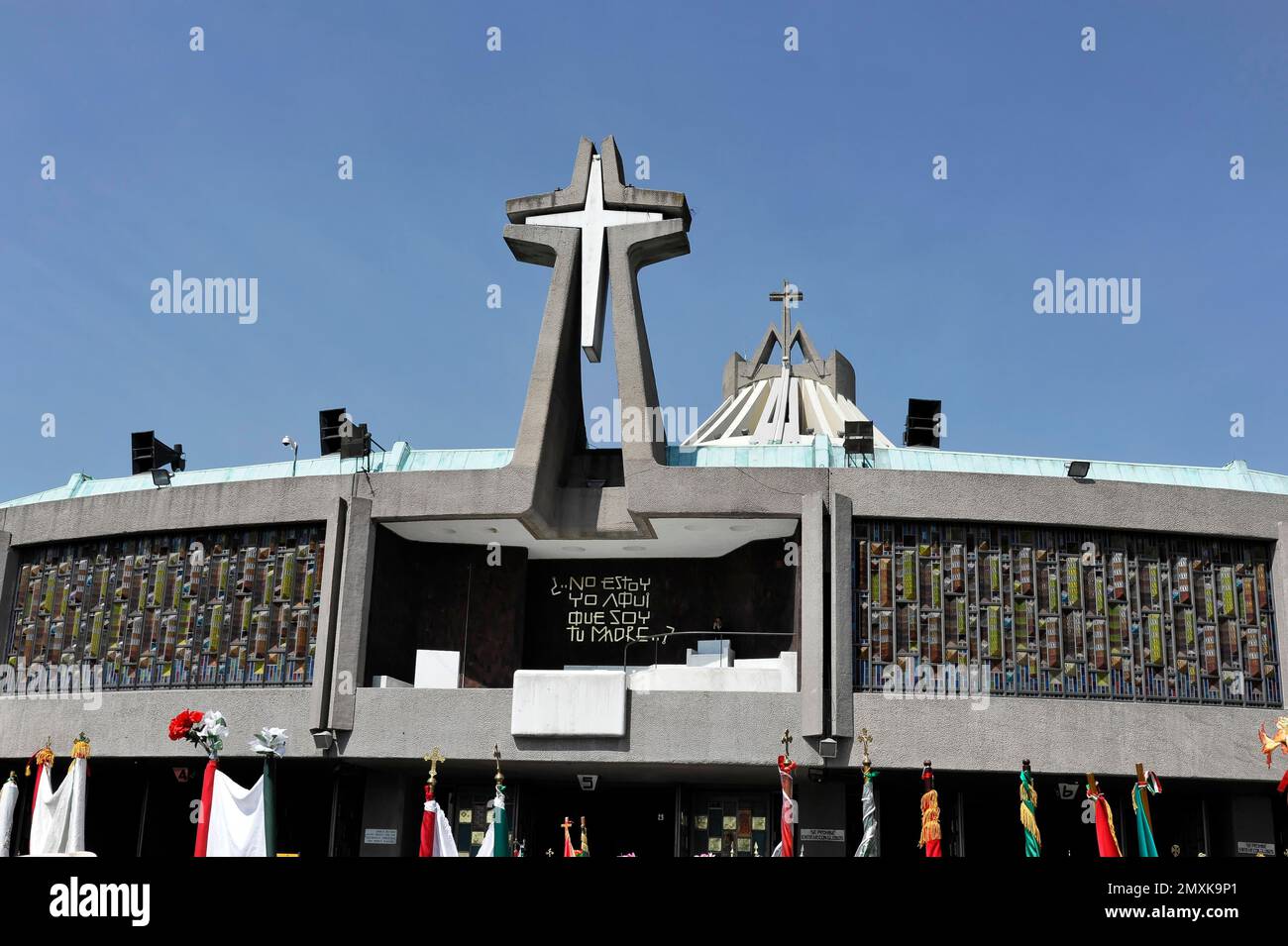 Old Basilica, La Basilica de Nuestra Senora de Guadalupe, Mexico City ...