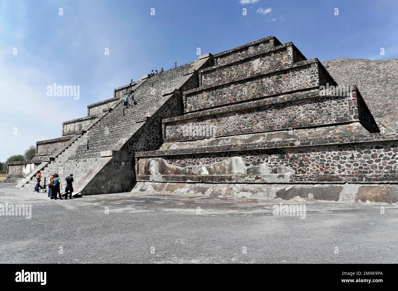 Tourists on the Pyramid of the Moon, Pyramids of Teotihuacán, UNESCO ...