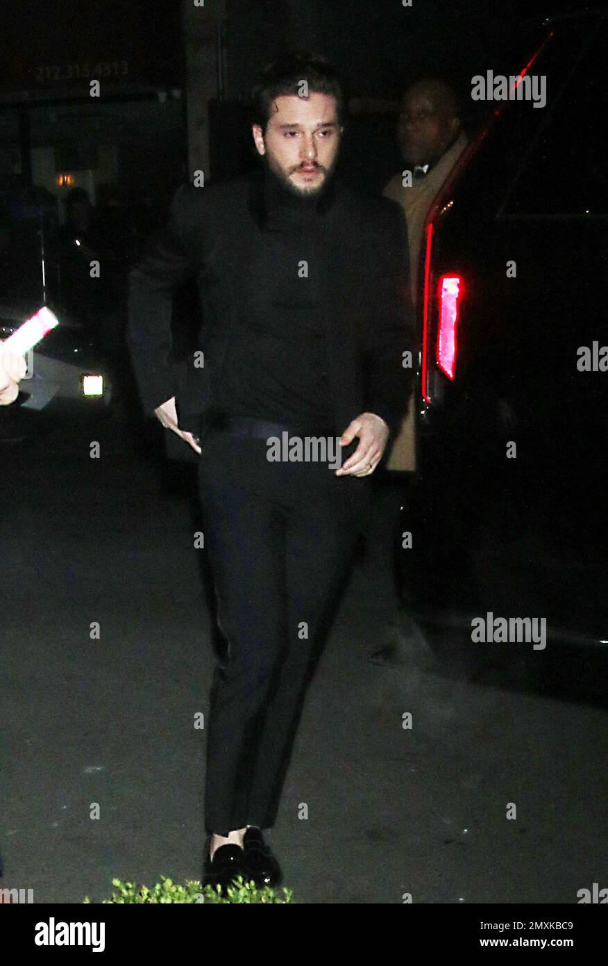 Kit harington arriving hi-res stock photography and images - Alamy