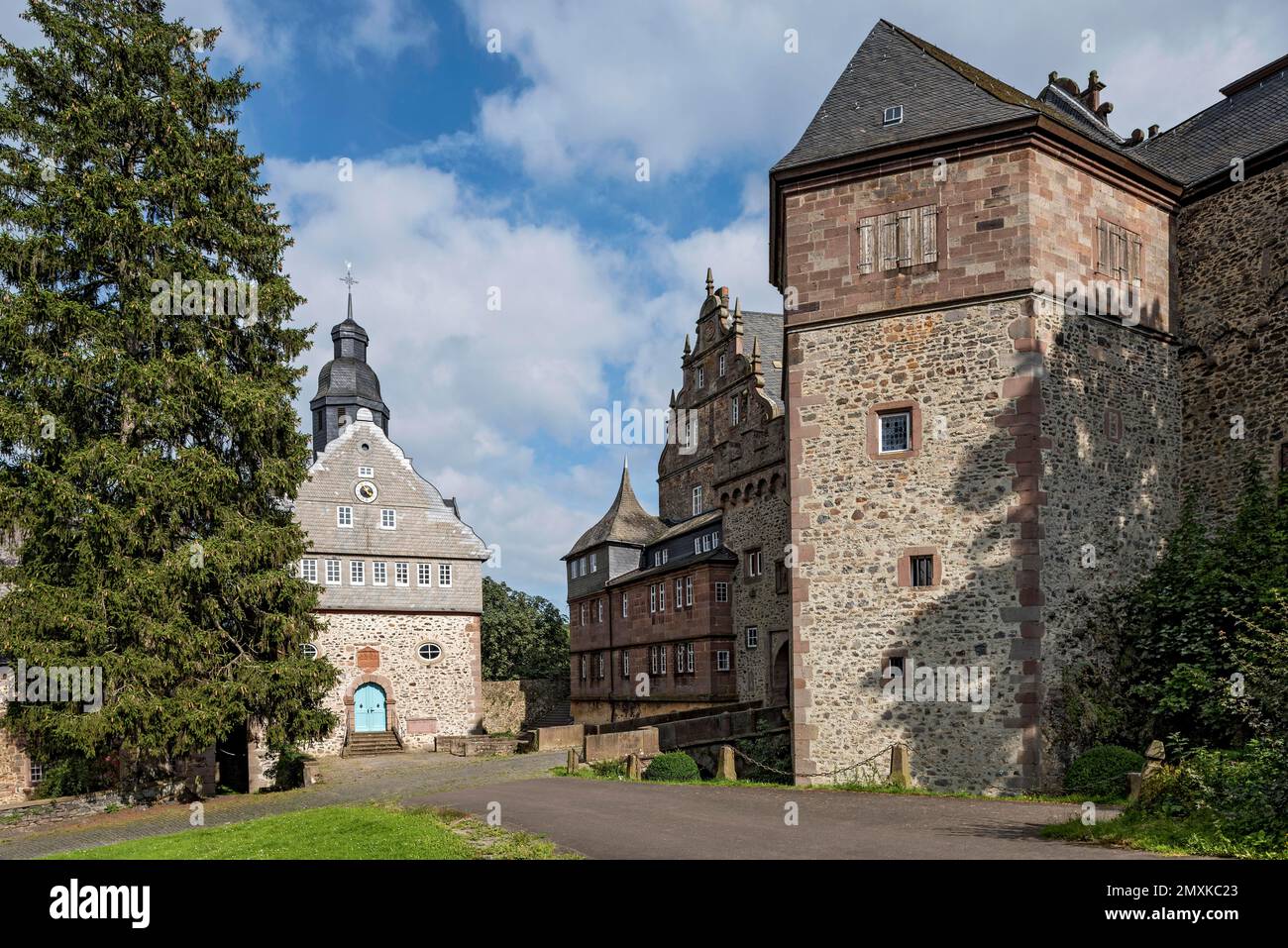 Castle church, main castle with keep, former castle, later Renaissance ...