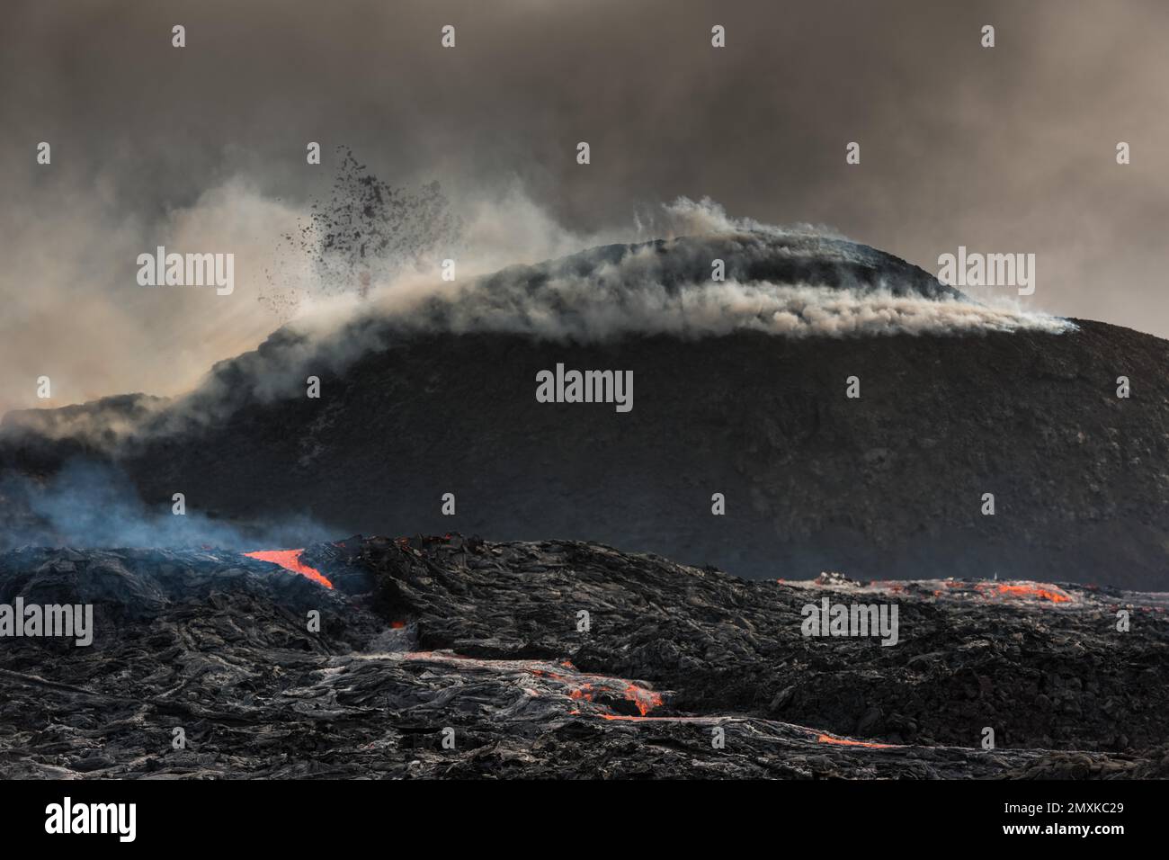 Glowing lava, lava flow, active table volcano Fagradalsfjall, Krýsuvík ...