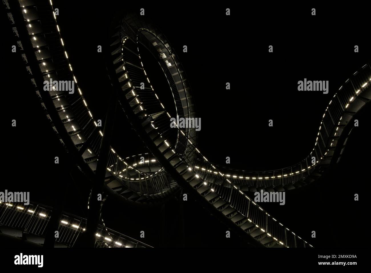 Landmark Tiger & Turtle - Magic Mountain, walk-in sculpture, Angerpark ...