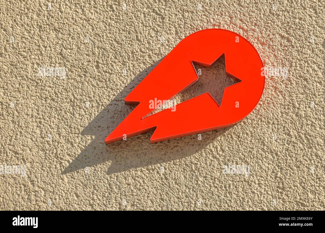 Delivery hero logo hi-res stock photography and images - Alamy