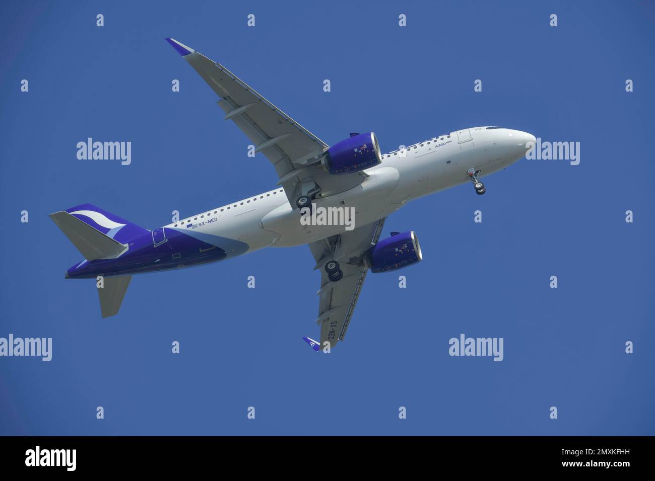 Aegean Airline Airbus A 320 NEO Stock Photo - Alamy