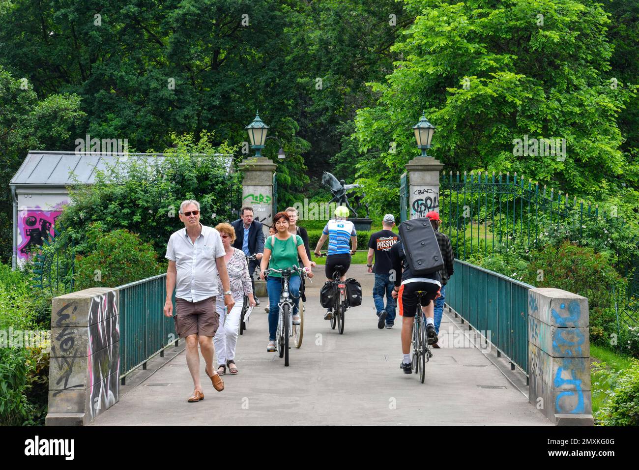 The bridge gate house hi-res stock photography and images - Alamy