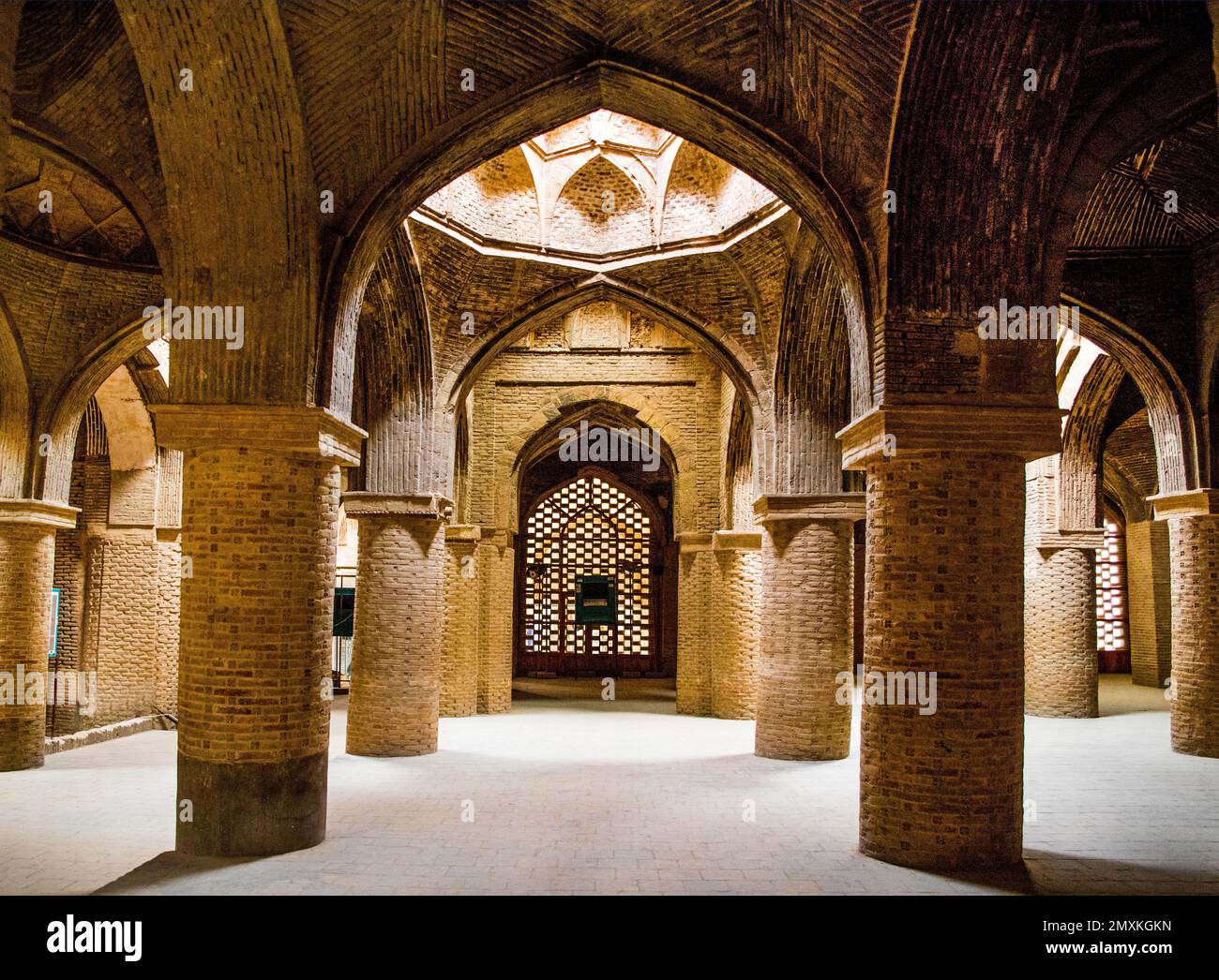 Columned Hall at South Ivan, Friday Mosque, Masjid-e Jomeh, Isfahan ...