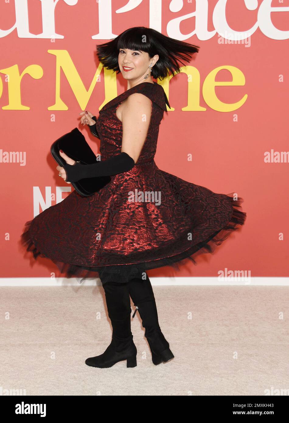 LOS ANGELES, CALIFORNIA - FEBRUARY 02: Lupe Cambiasso attends the world ...