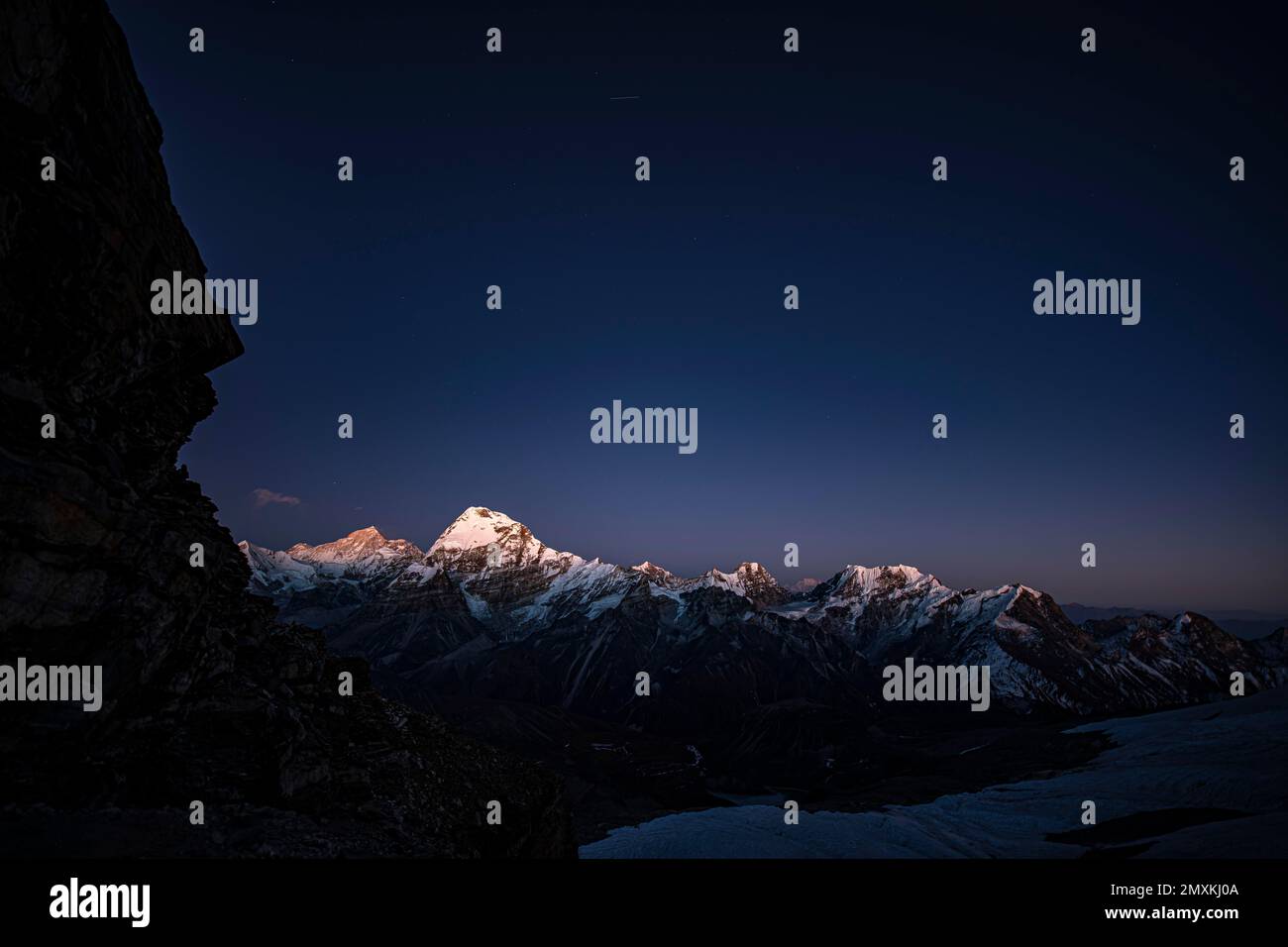 Night sky over the Himalayas with Makalu, 8485 m, from high camp on ...
