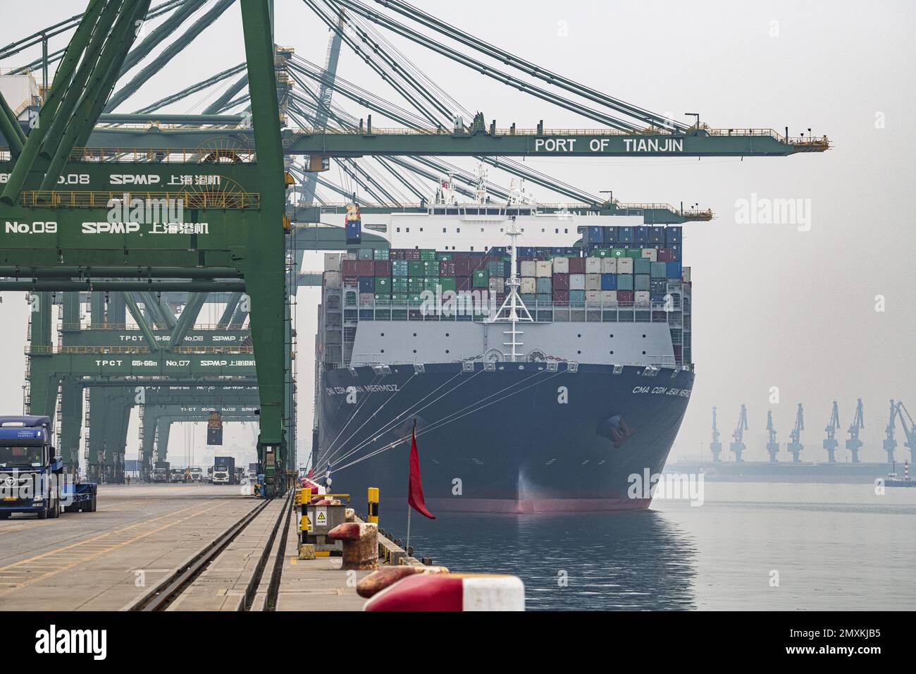 Container freight terminal hi-res stock photography and images - Alamy