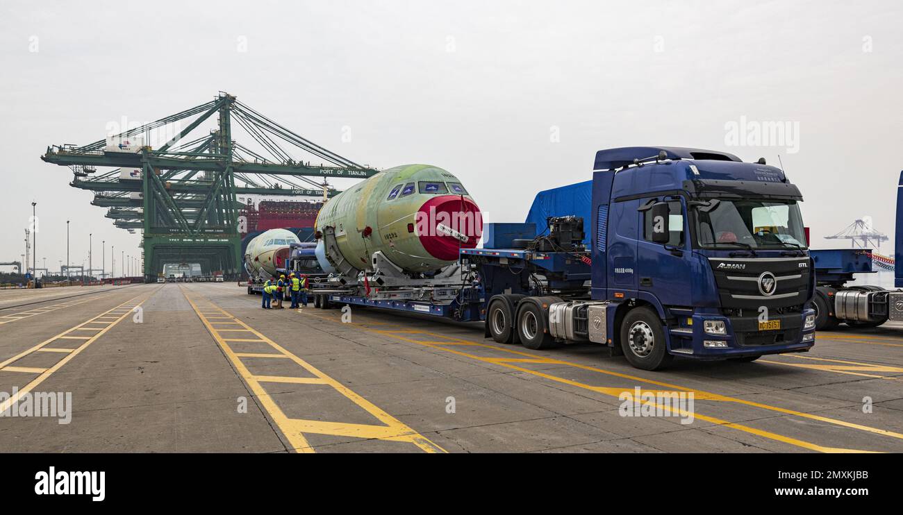 Tianjin Pacific container freight terminal Stock Photo - Alamy