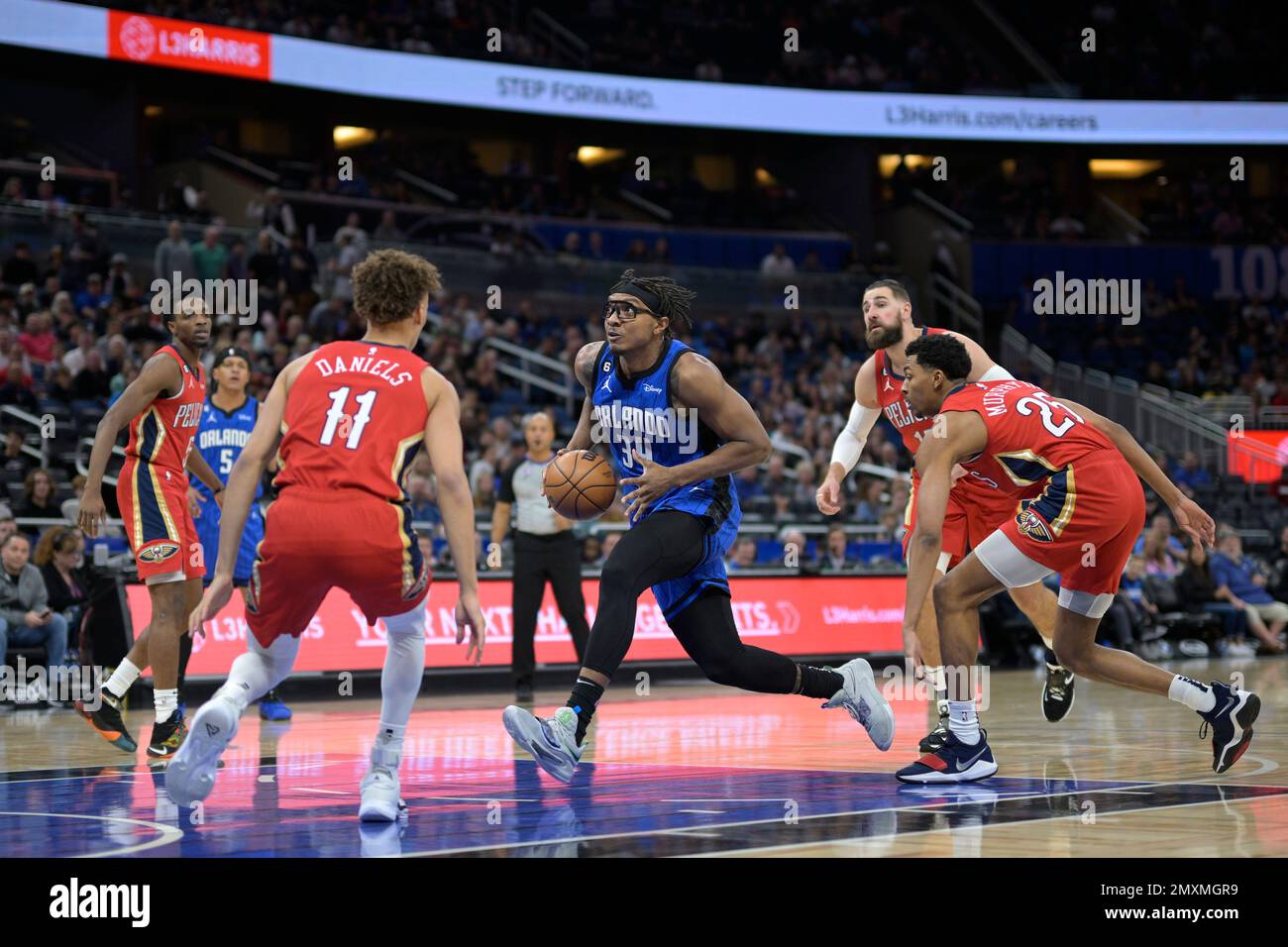 Orlando Magic center Wendell Carter Jr. (34) drives to the basket ...