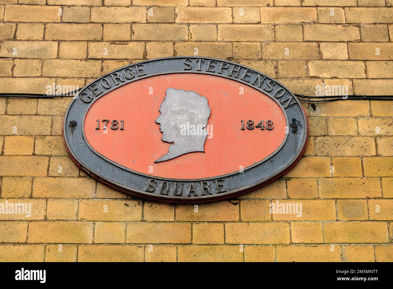 George Stephenson Square plage. Littleborough railway station Stock ...