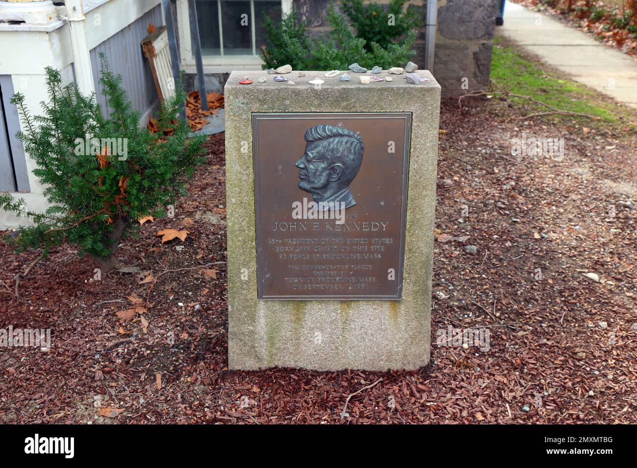 Jewish visitation stones hi-res stock photography and images - Alamy