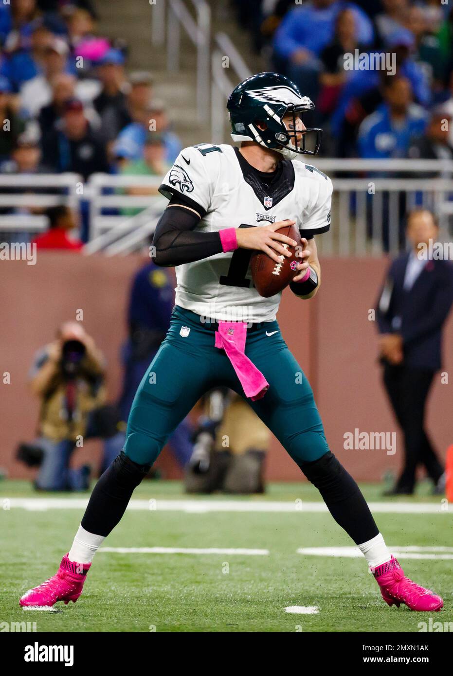 Philadelphia Eagles quarterback Carson Wentz (11) looks to pass against ...