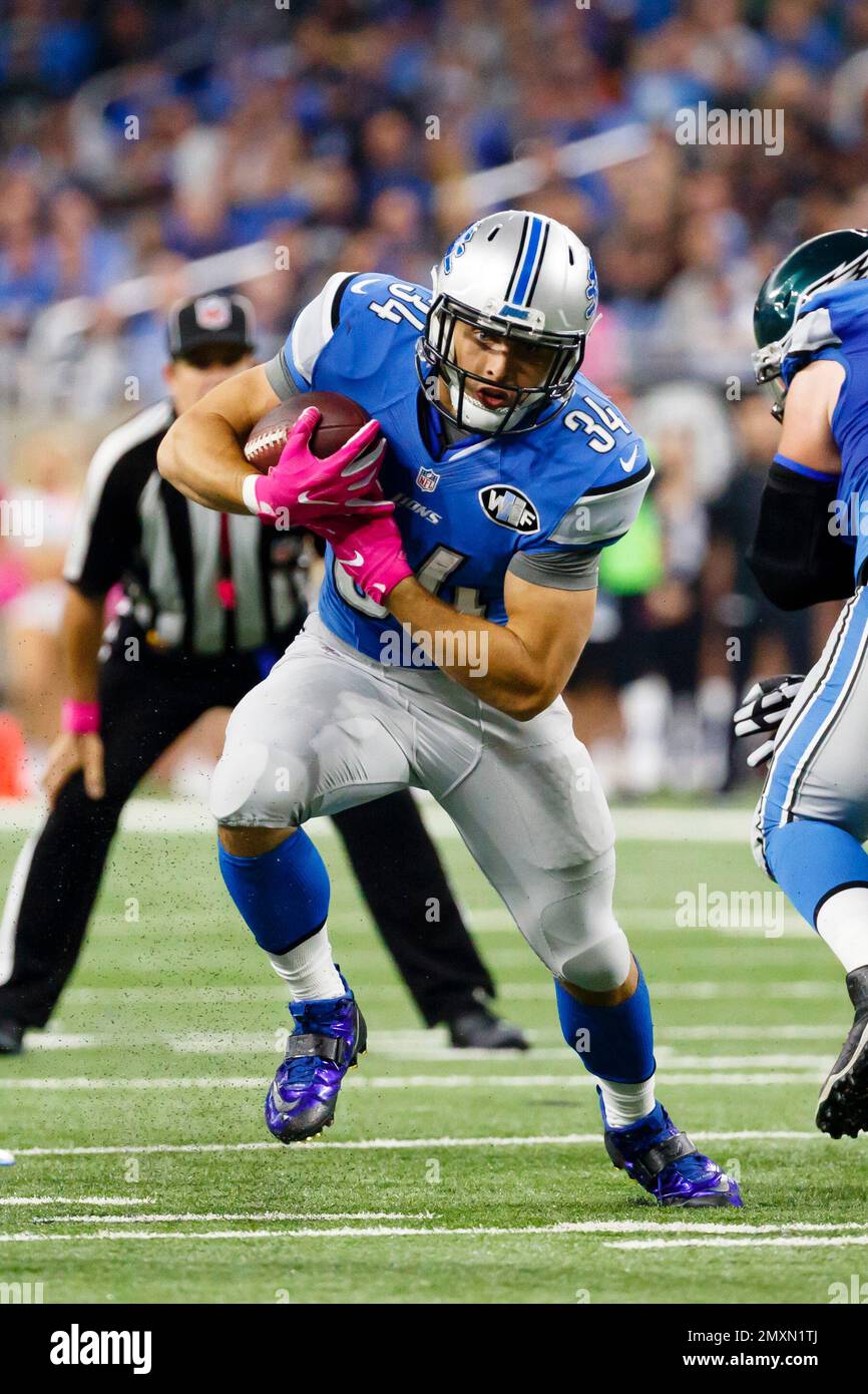 Detroit Lions fullback Zach Zenner (34) rushes against the Philadelphia ...