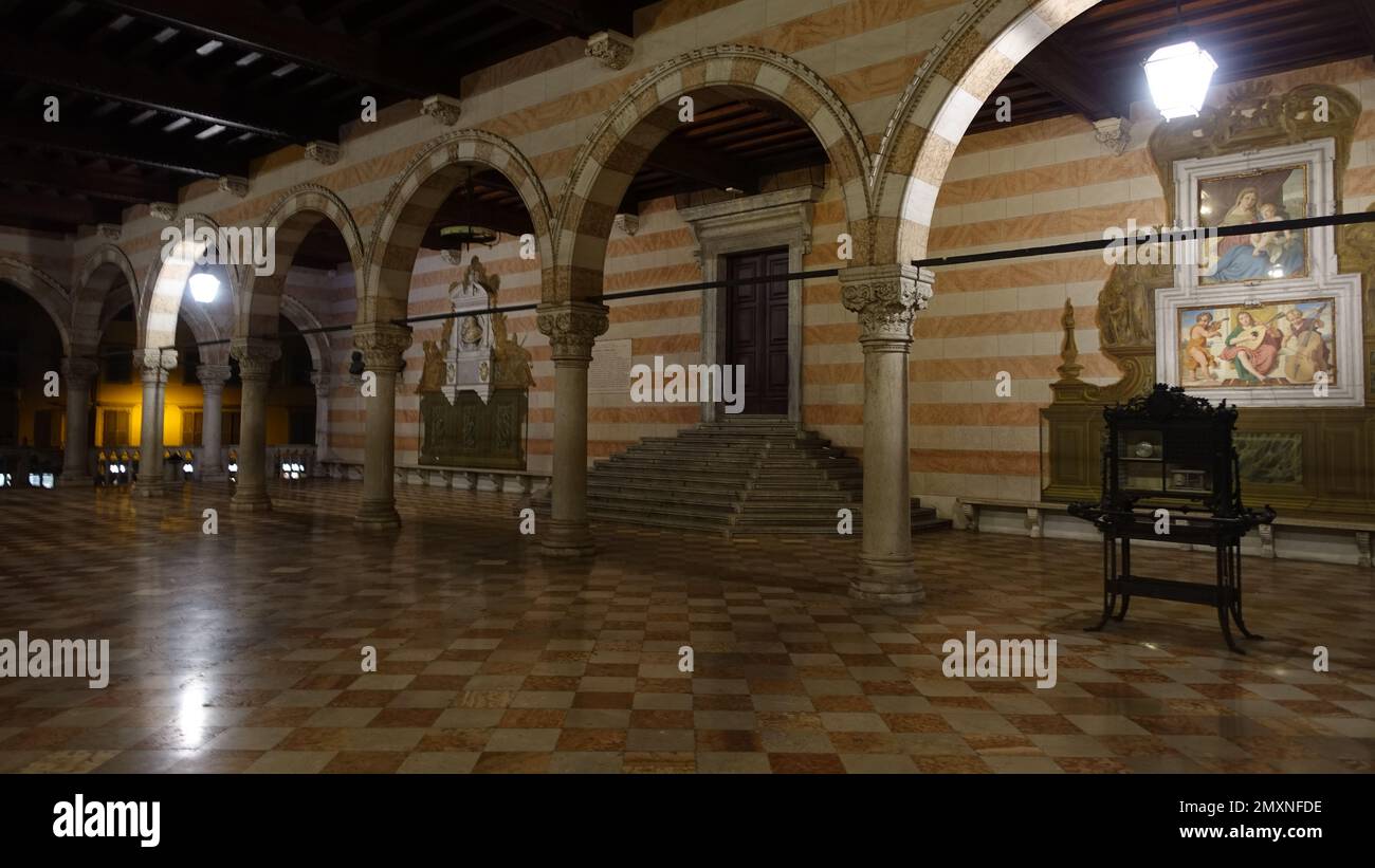 Solitude and scenery hi-res stock photography and images - Alamy