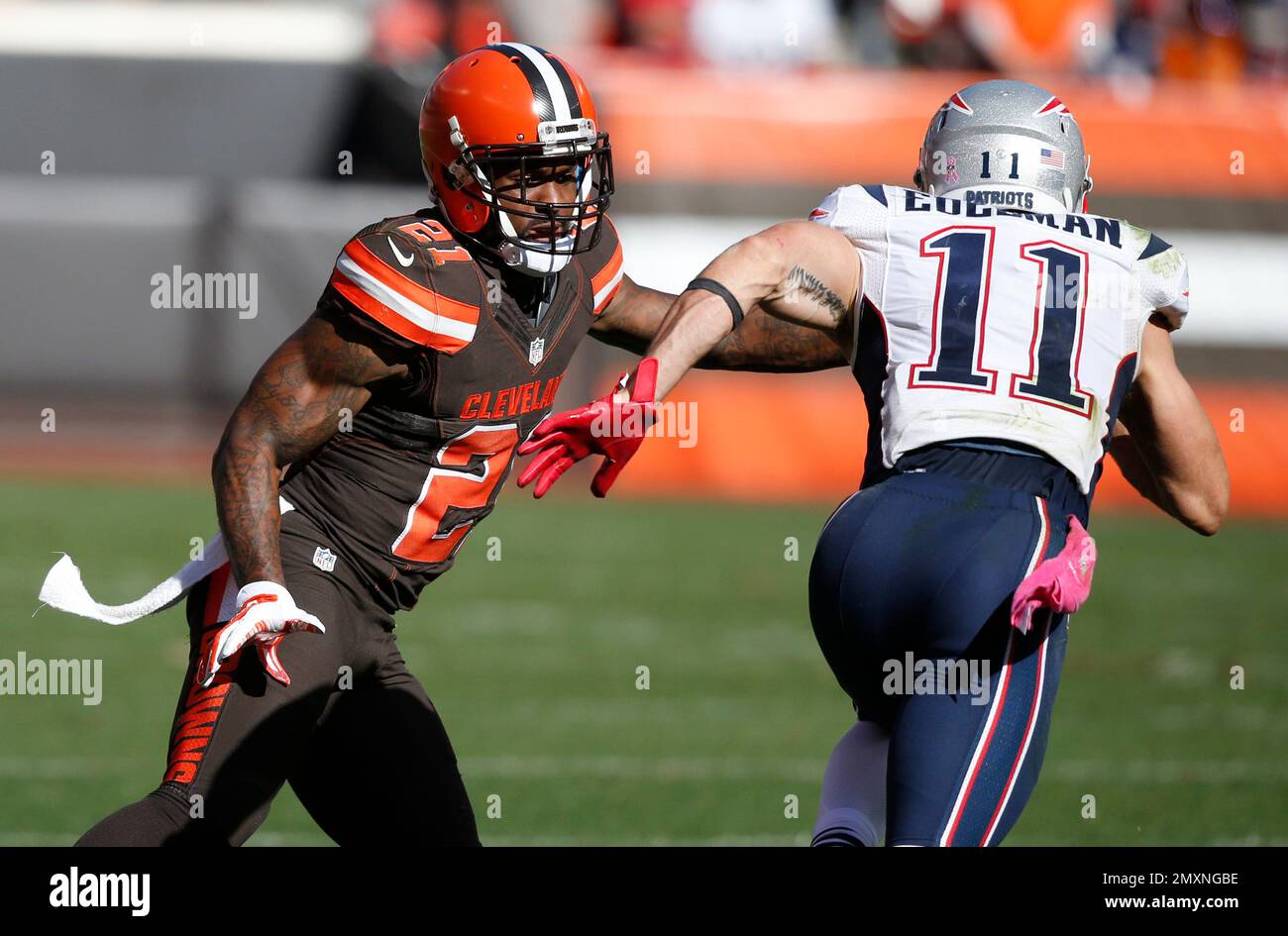 Cleveland Browns cornerback Jamar Taylor (21) chases New England ...