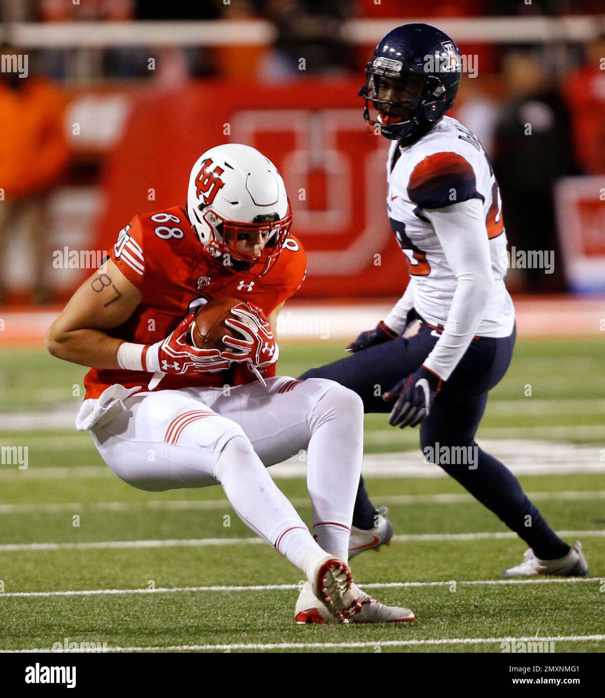 Utah tight end Harrison Handley (88) catches a pass near Arizona ...