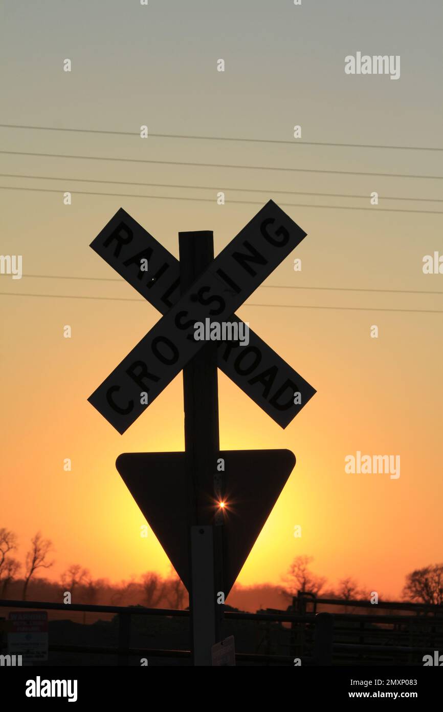 Railroad crossing sign hi-res stock photography and images - Alamy