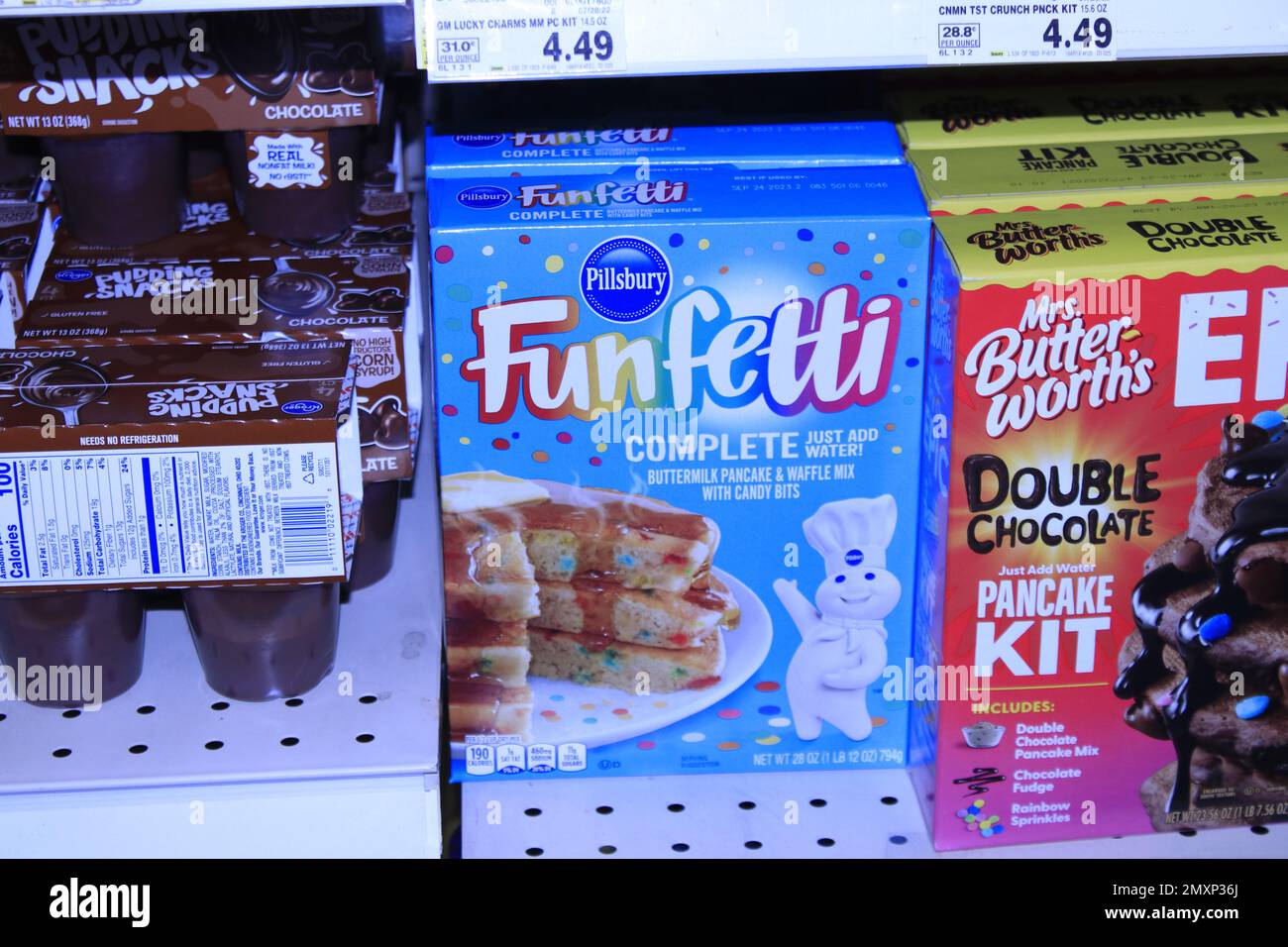 Pillsbury Funfetti Pancake mix in a box on a shelf Stock Photo - Alamy