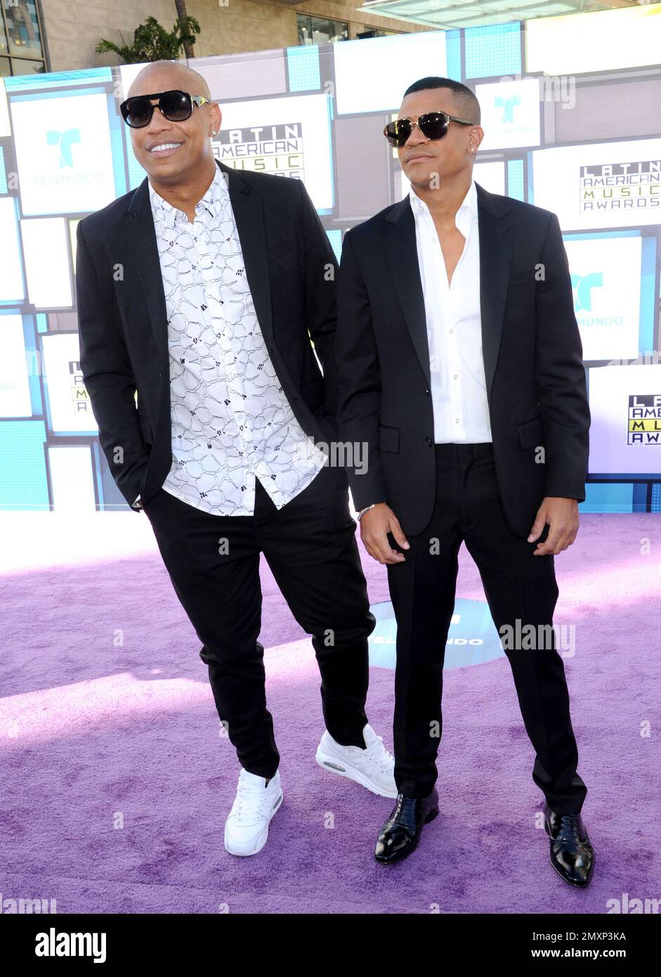 Gente de Zona arrives at the Latin American Music Awards at the Dolby ...