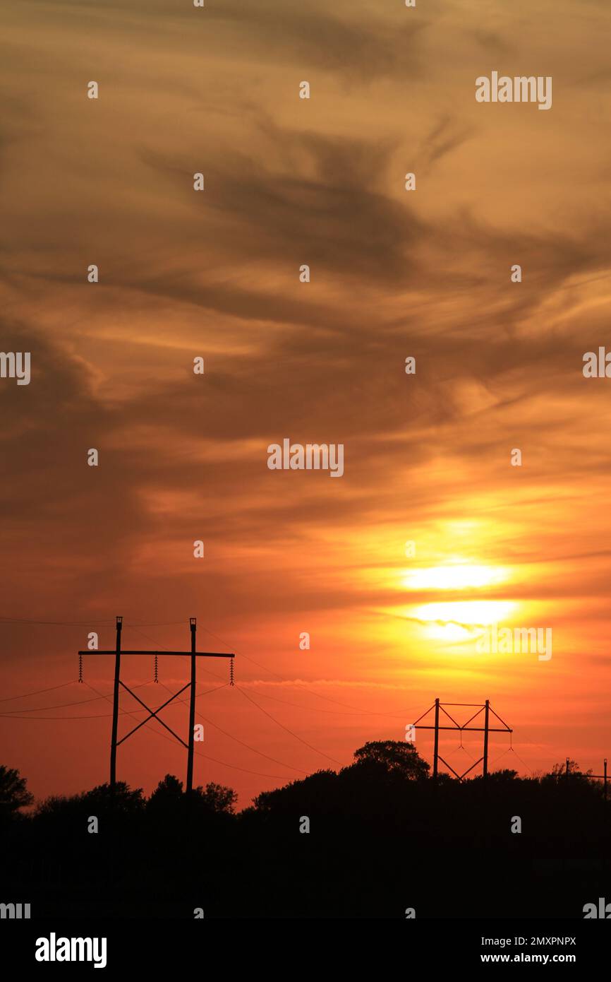 Power lines sunset electricity hi-res stock photography and images - Alamy