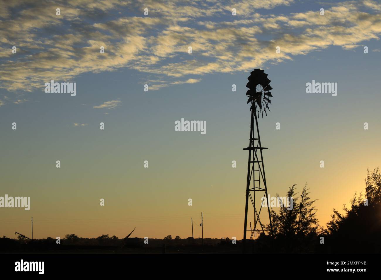 Sunset outdoor landscape farm hi-res stock photography and images - Alamy