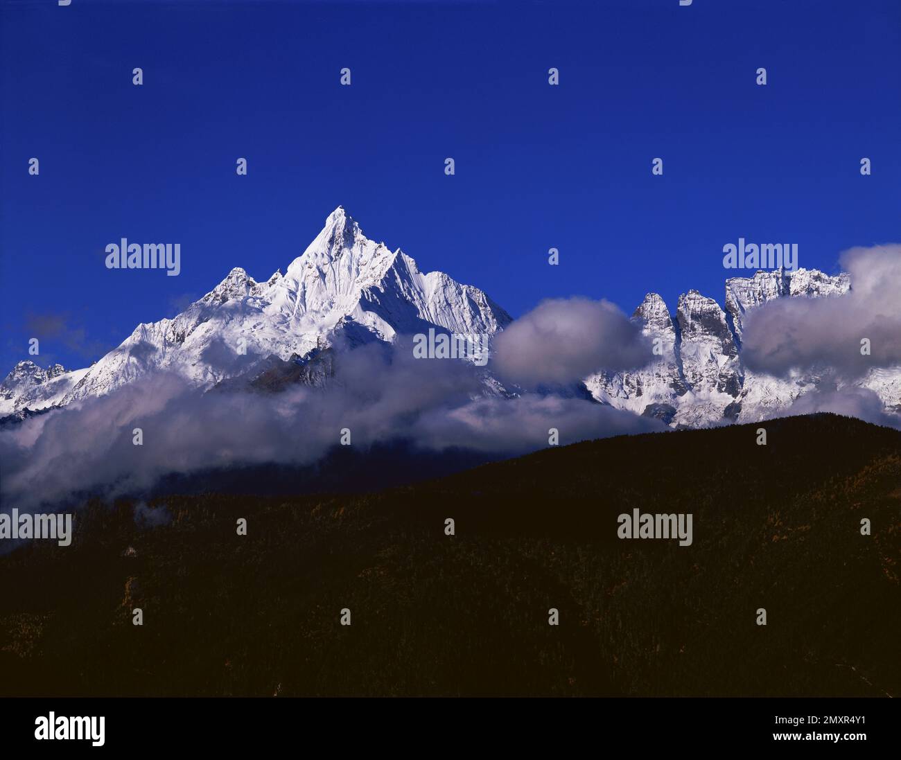 Chinese princess xuefeng shangri la meili snow mountain of yunnan hi ...