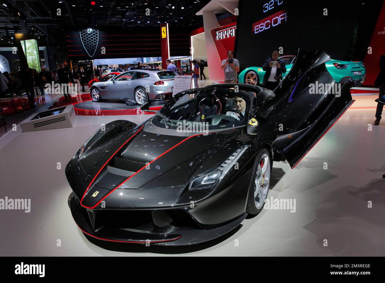 2016 Ferrari Laferrari Wallpapers 2016 Ferrari LaFerrari Aperta