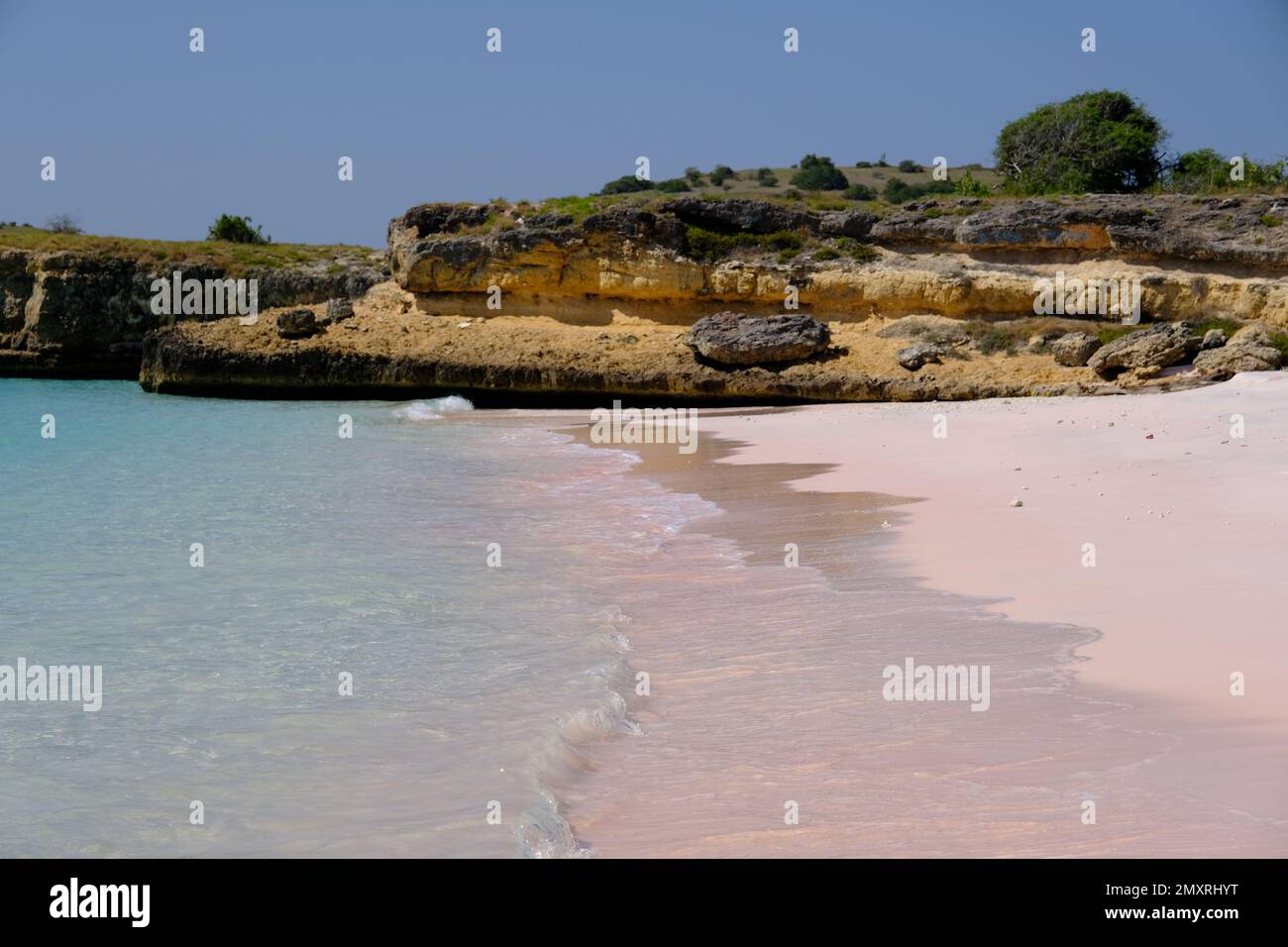 Indonesia Sumbawa - Pantai Pink Lambu - Coastline Pink Beach Lambu ...