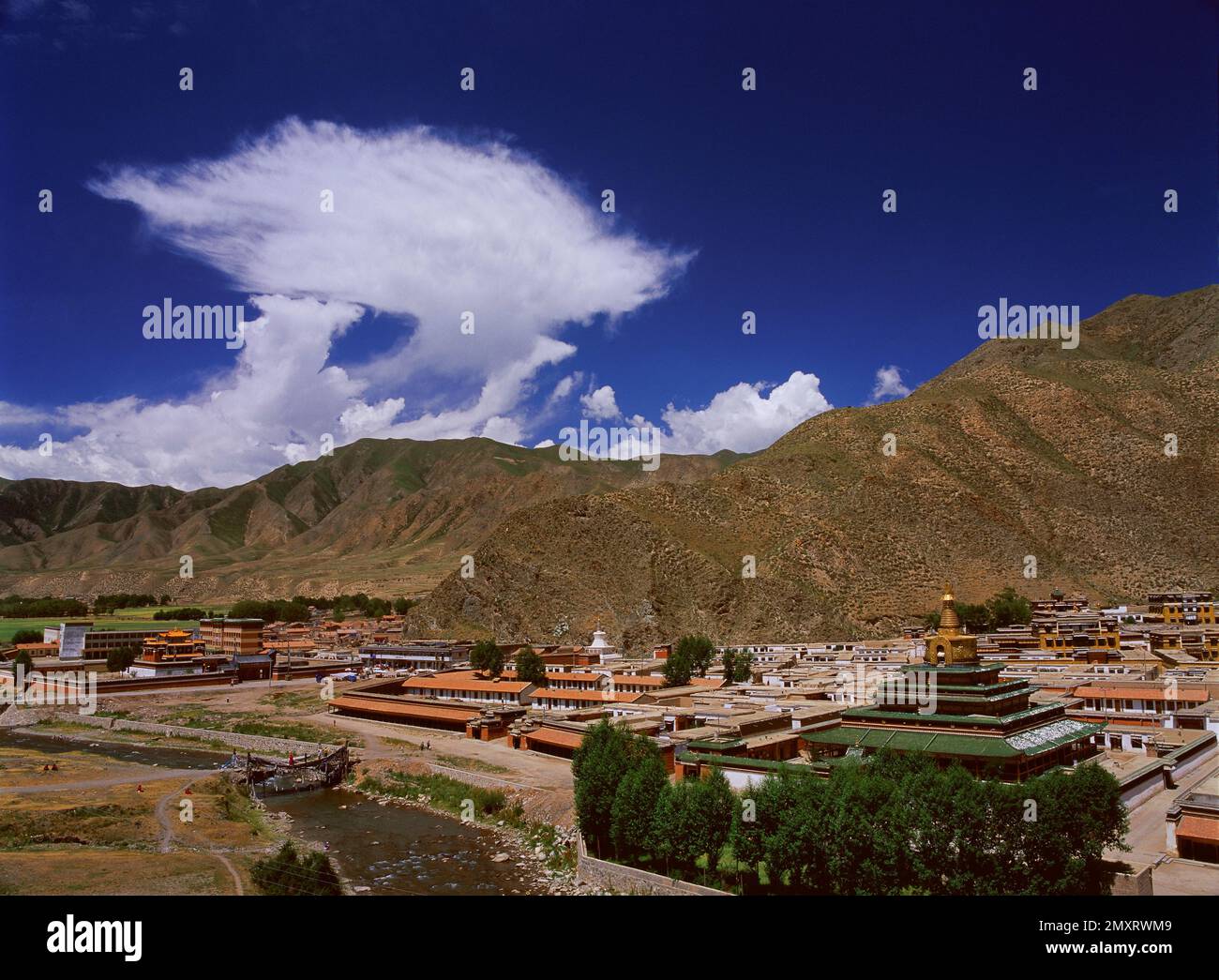 Labrang province hi-res stock photography and images - Alamy
