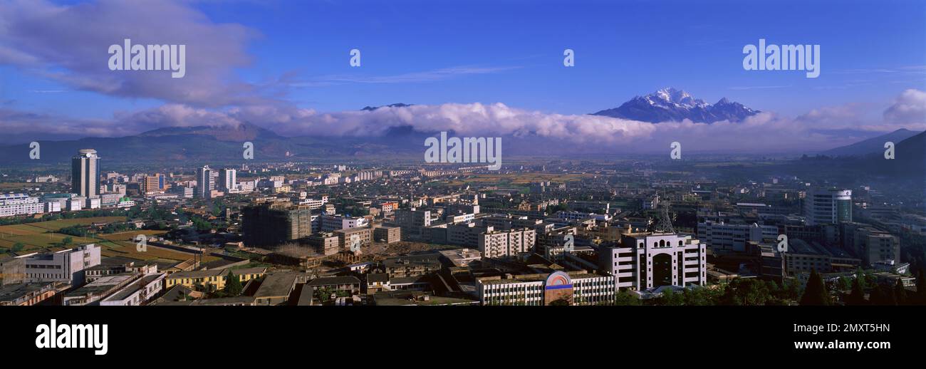 Yunnan lijiang jade dragon hi-res stock photography and images - Alamy