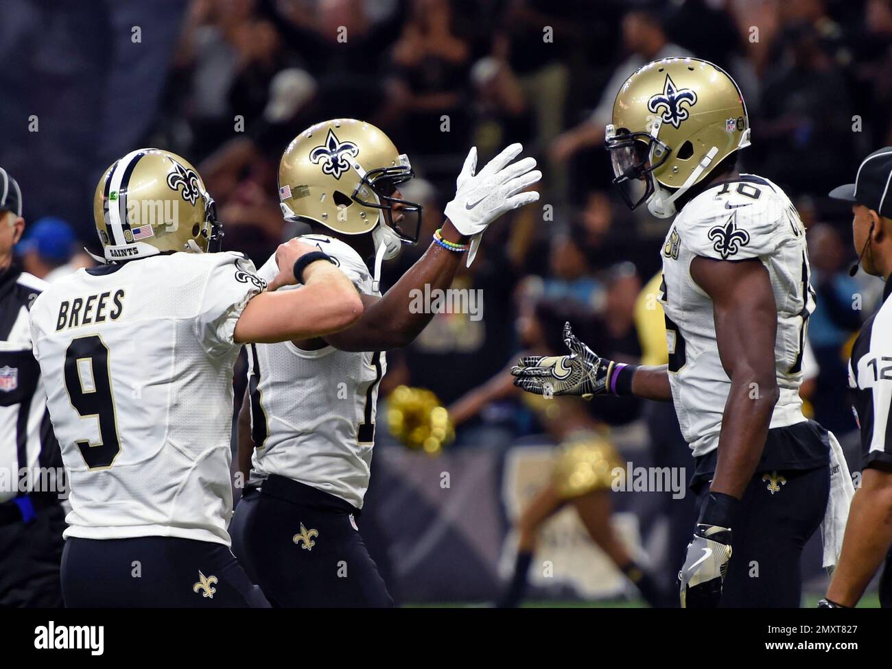 New Orleans Saints wide receiver Michael Thomas, center, celebrates his ...