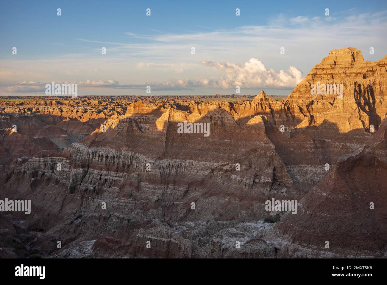 The rugged terrian of the Badlands National Park in South Dakota ...