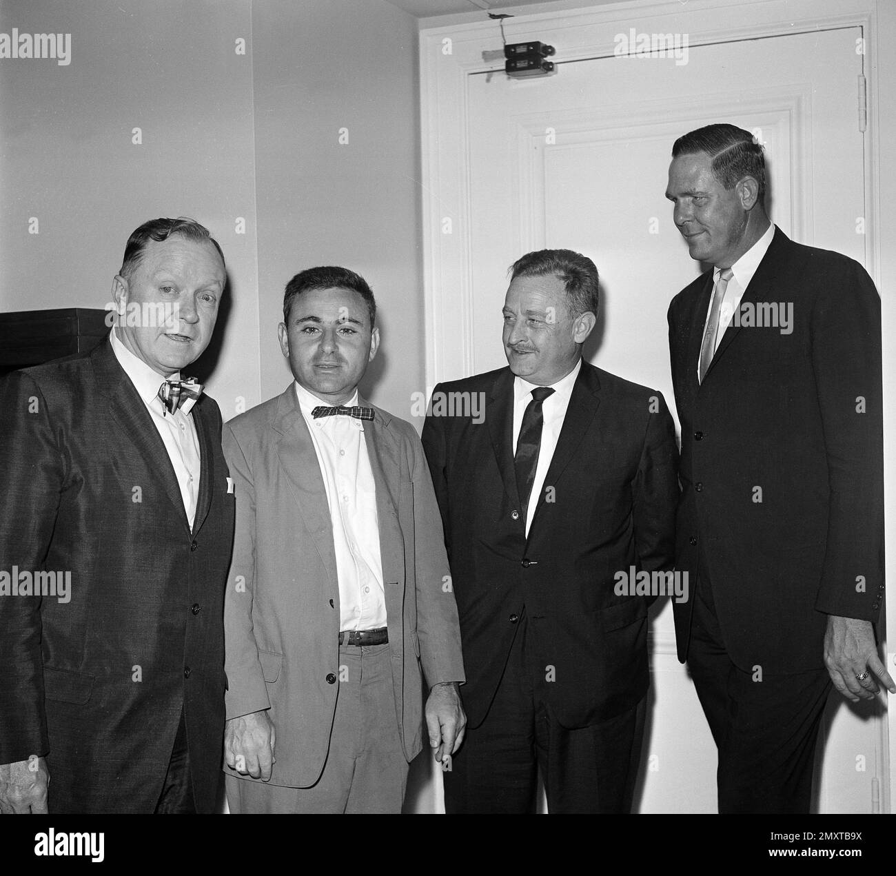 Mayor Ben West does the talking as Nashville men and a Pentagon ...