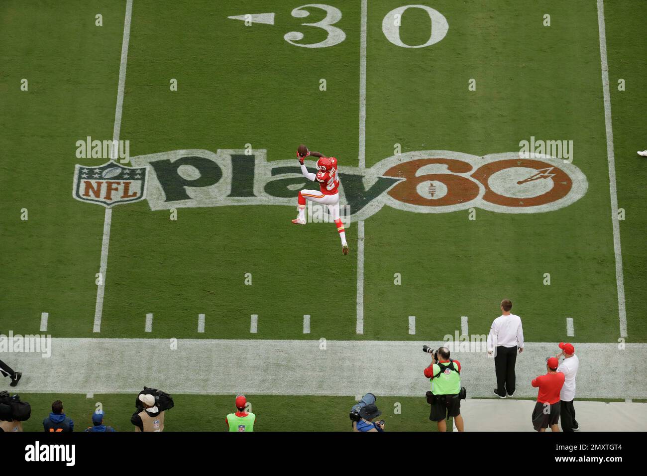 Back and white logo hi-res stock photography and images - Alamy