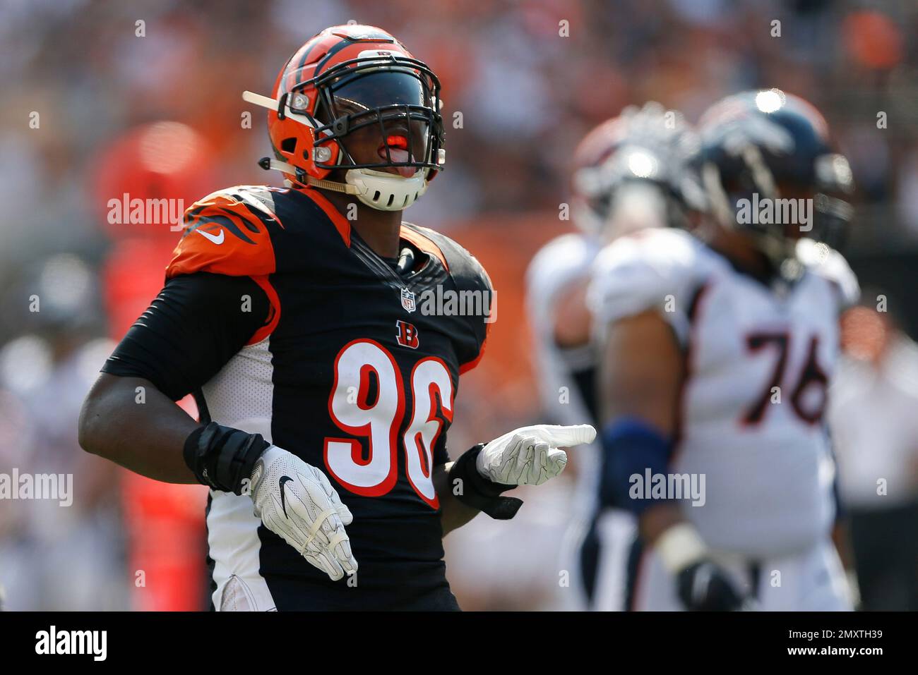 Cincinnati Bengals defensive end Carlos Dunlap celebrates after sacking ...