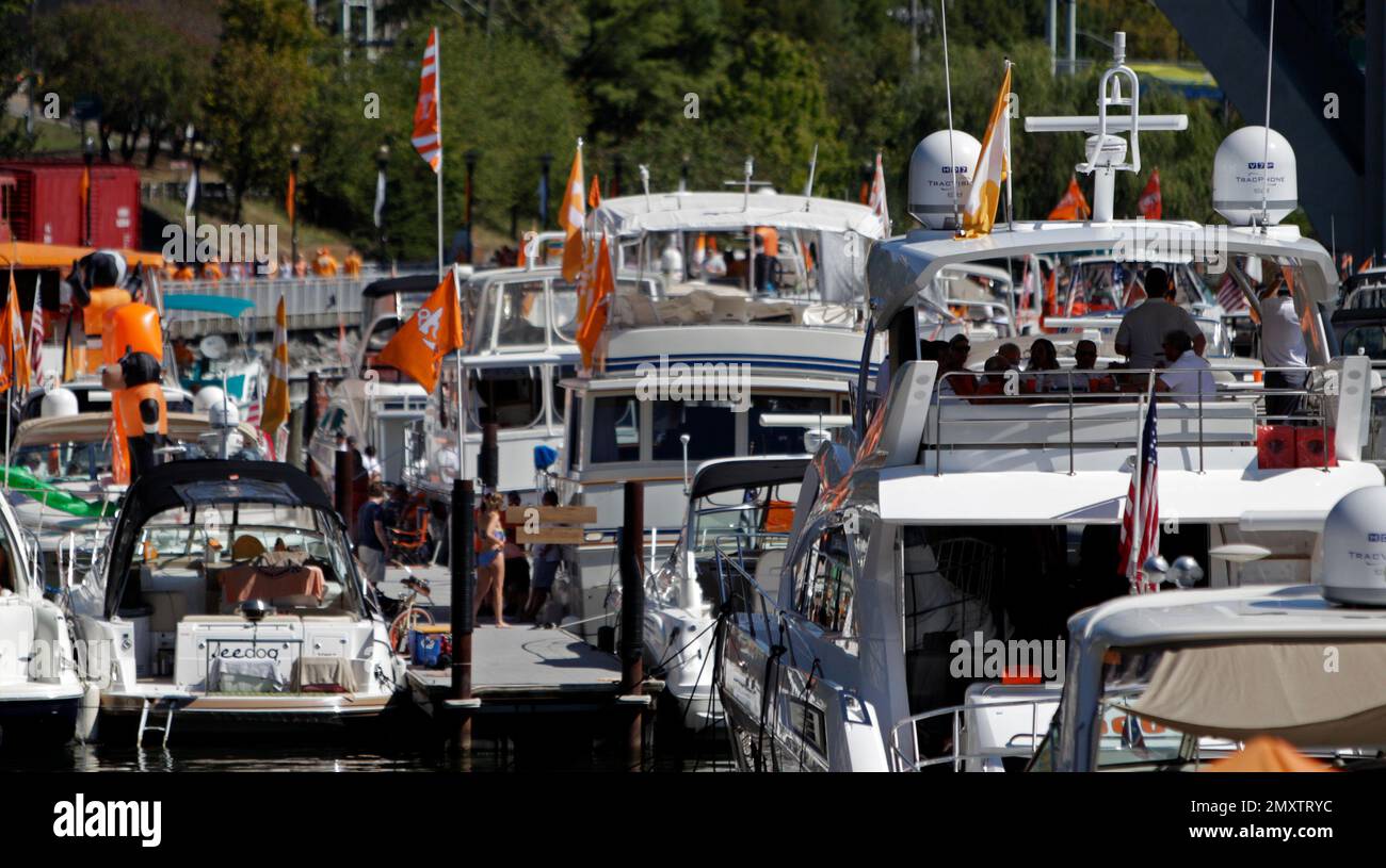 Boats in the Vol Navy are seen before an NCAA college football game ...