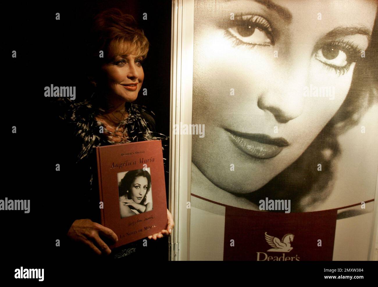 FILE - In this Nov. 28, 2005 file photo, Mexico singer and actress ...