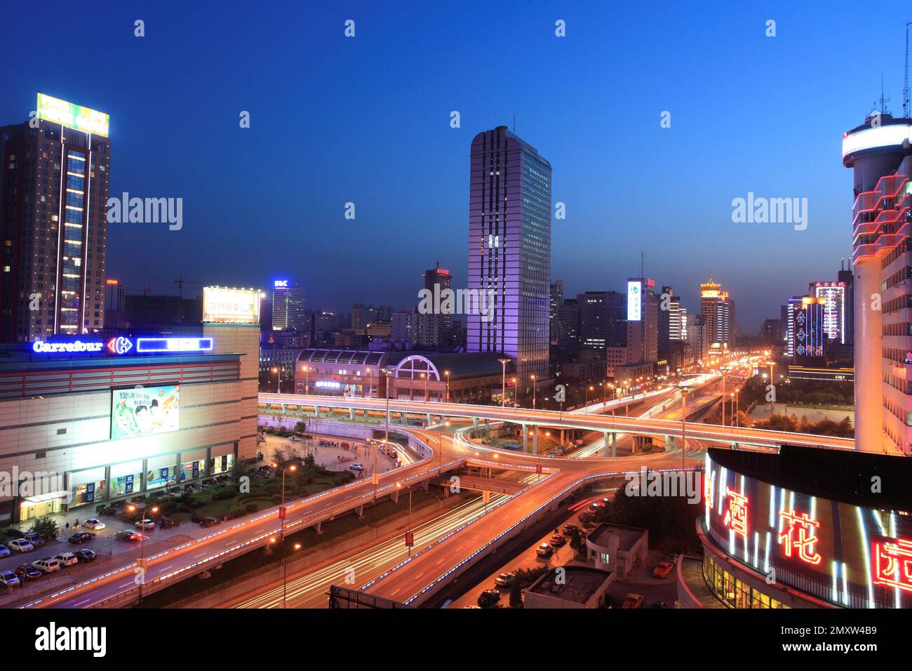 Aerial landscape overpass road skyscrapers hi-res stock photography and ...