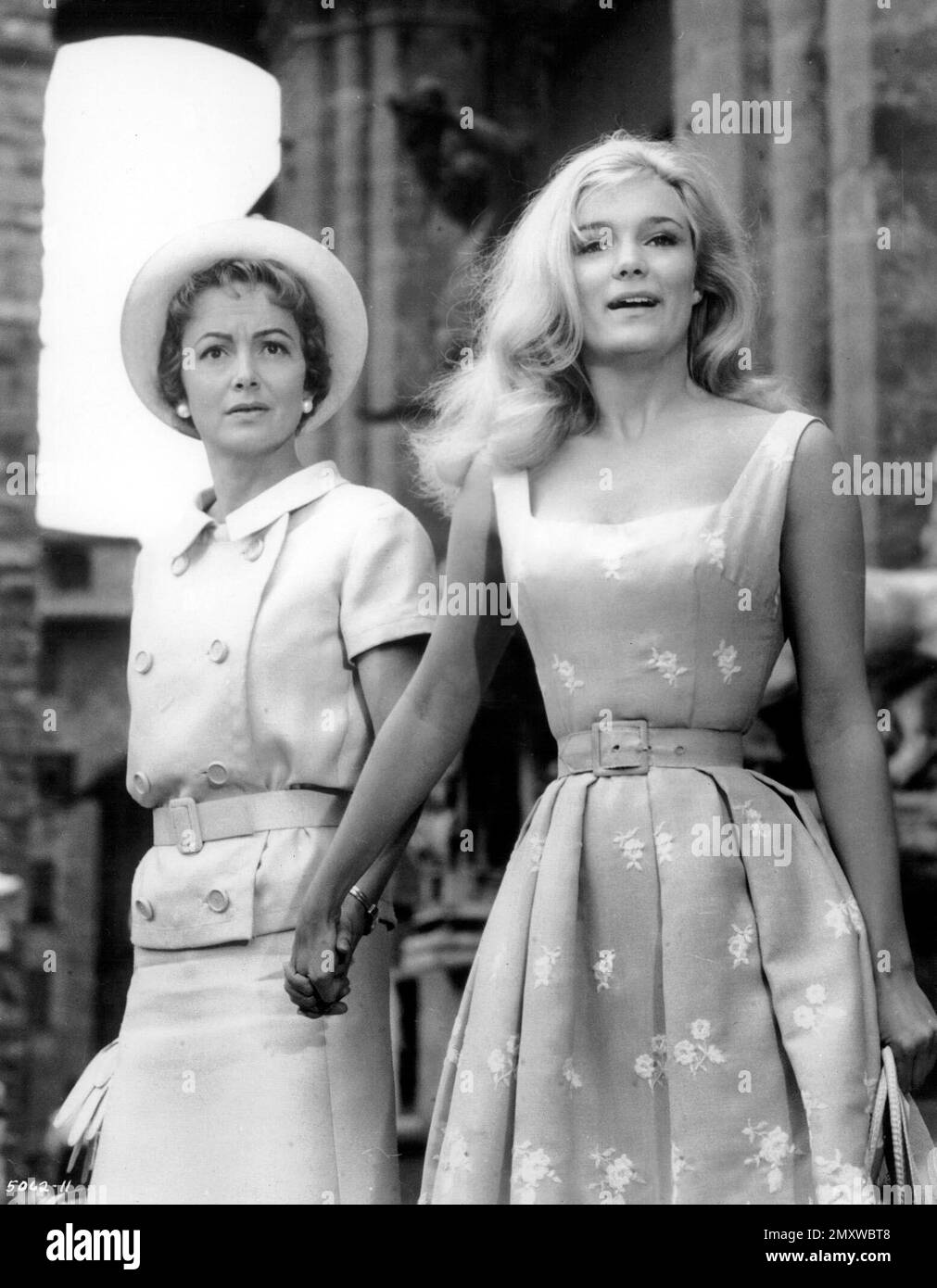YVETTE MIMIEUX and OLIVIA DE HAVILLAND in LIGHT IN THE PIAZZA (1962 ...
